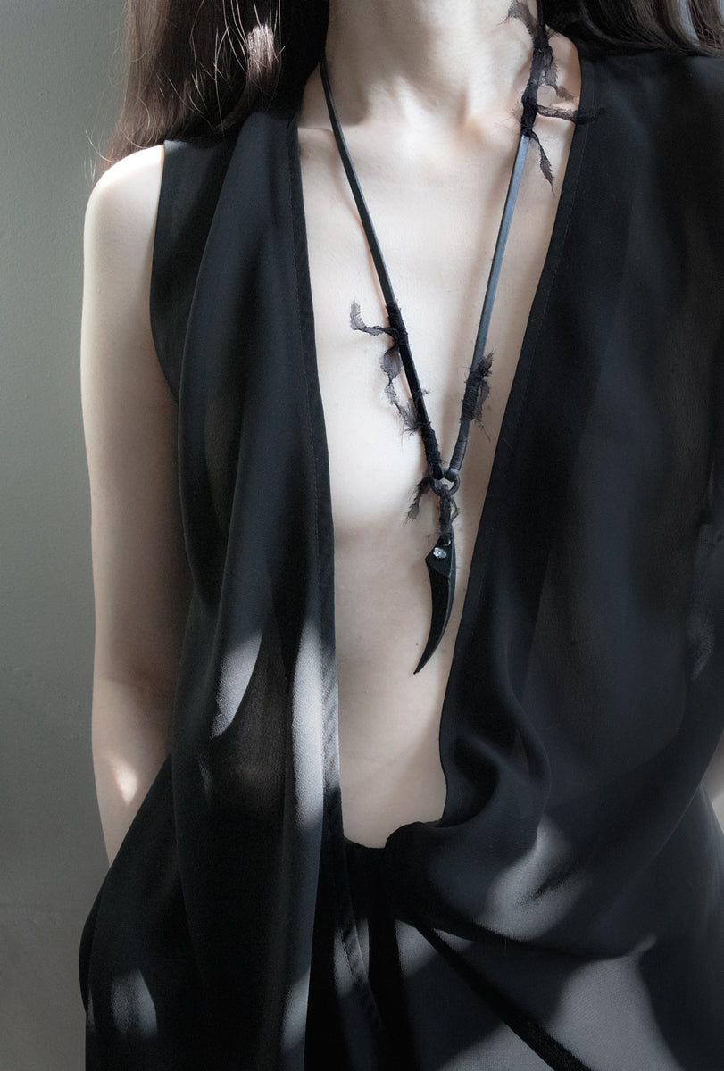 Silk Claw Necklace – Anu Tera