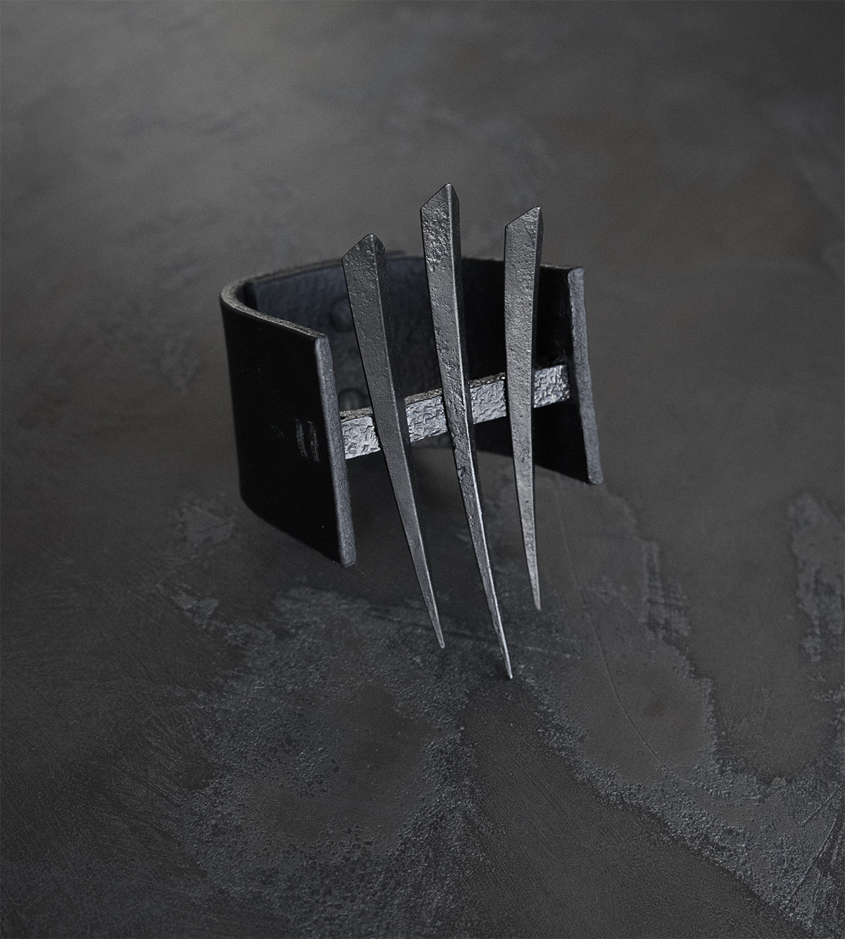 Talon Cuff – Anu Tera