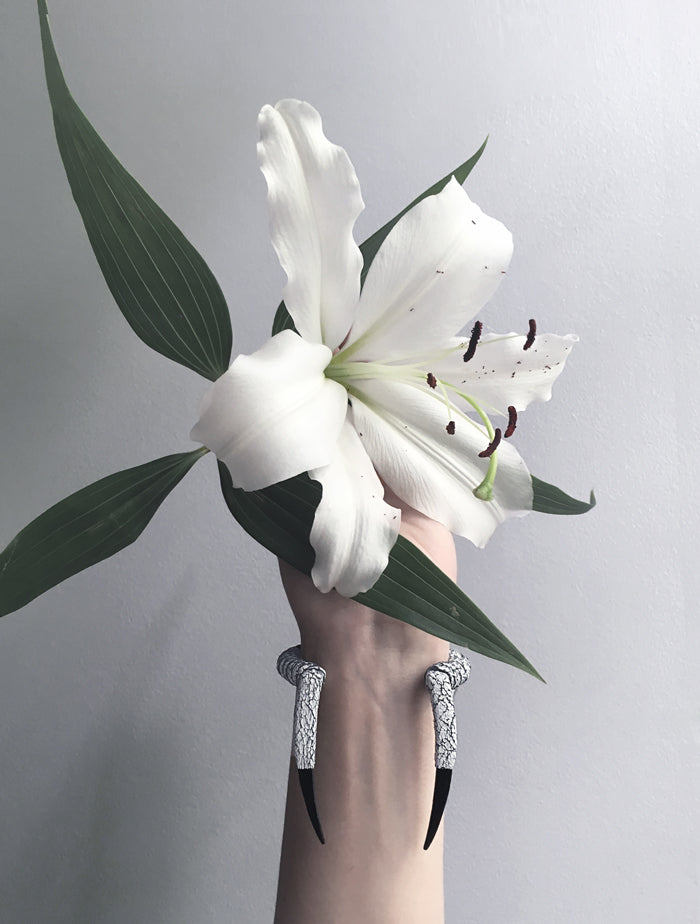 Fang Cuff – Anu Tera